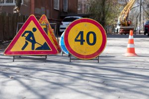 Qu'est-ce qu'une route à accès réglementé?